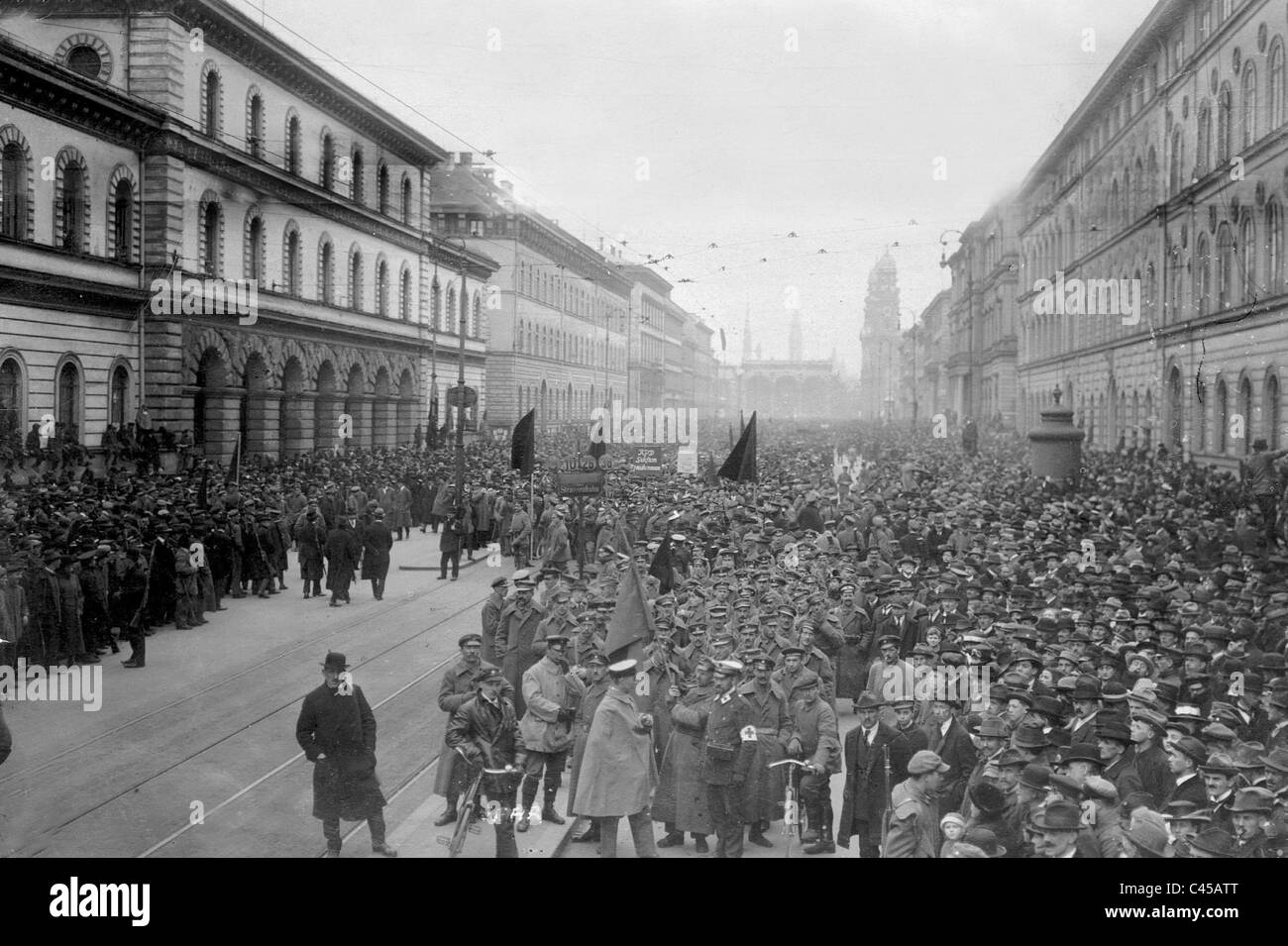 Military review of the Red Army in Munich, 1919 Stock Photo - Alamy