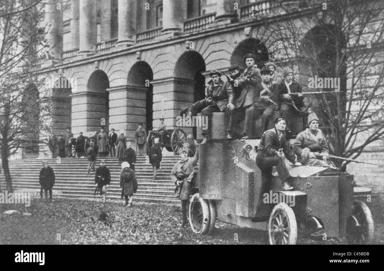 Smolny institute 1917 hi-res stock photography and images - Alamy