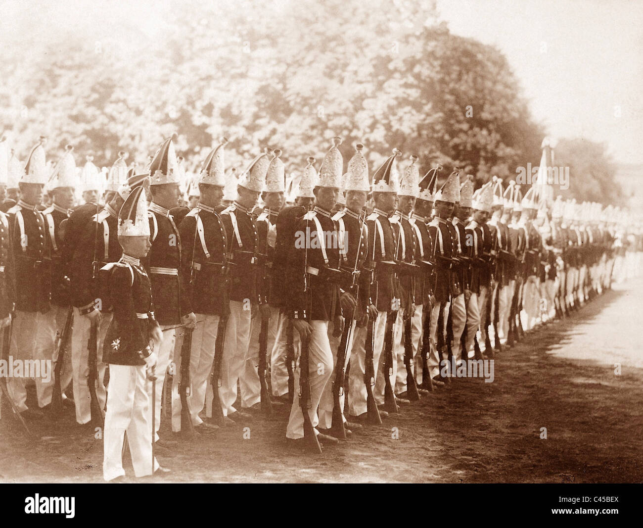 1st regiment of foot guards hi-res stock photography and images - Alamy