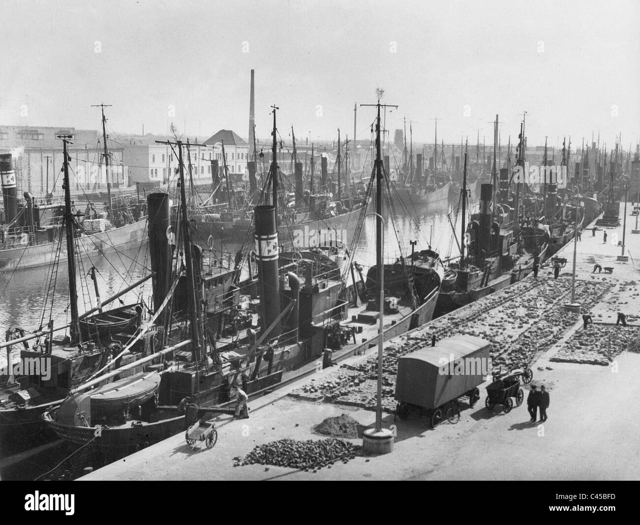 Wesermuende bremerhaven hi-res stock photography and images - Alamy
