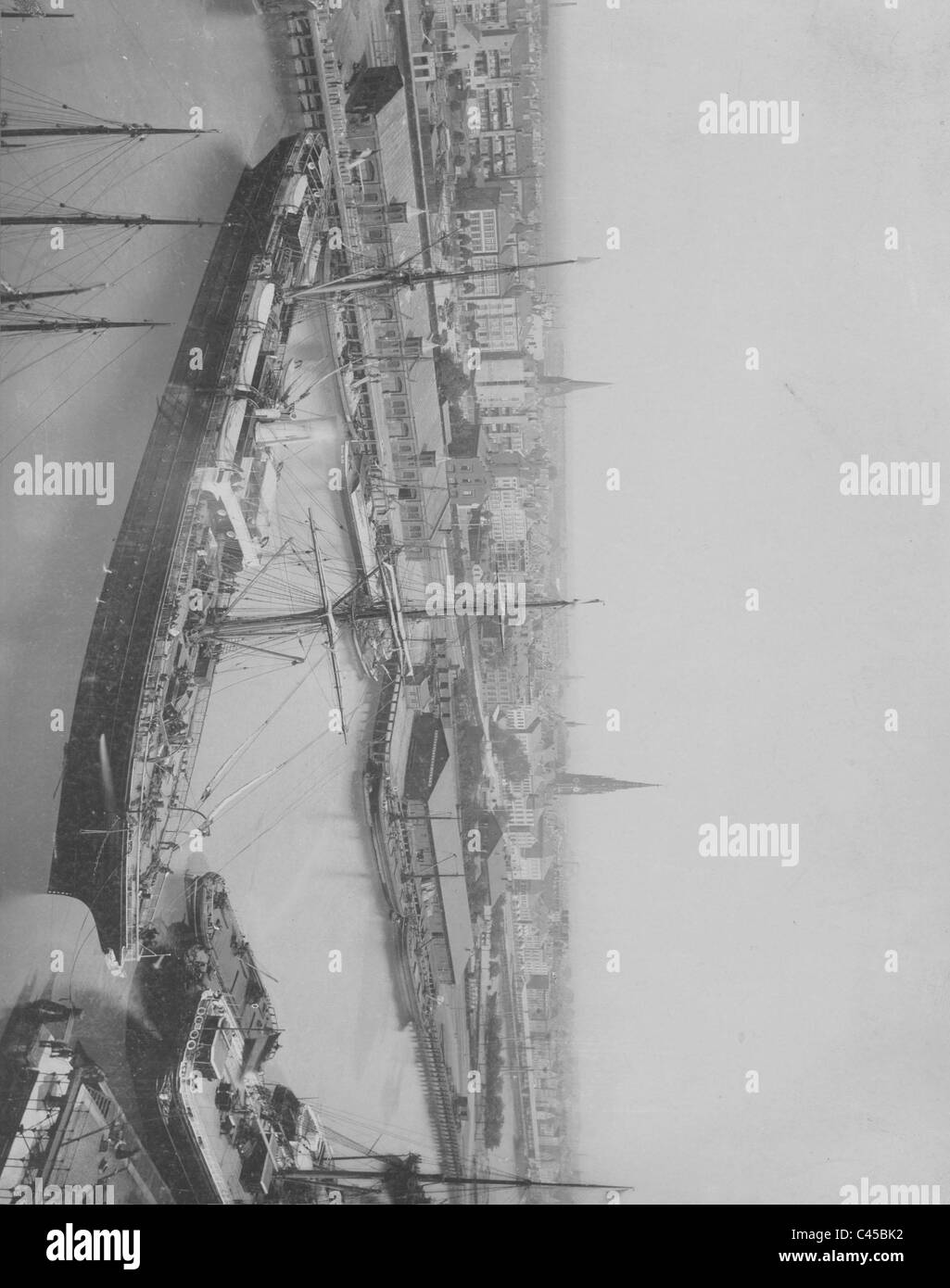 Freighter in the harbor of Bremerhaven, 1910 Stock Photo - Alamy