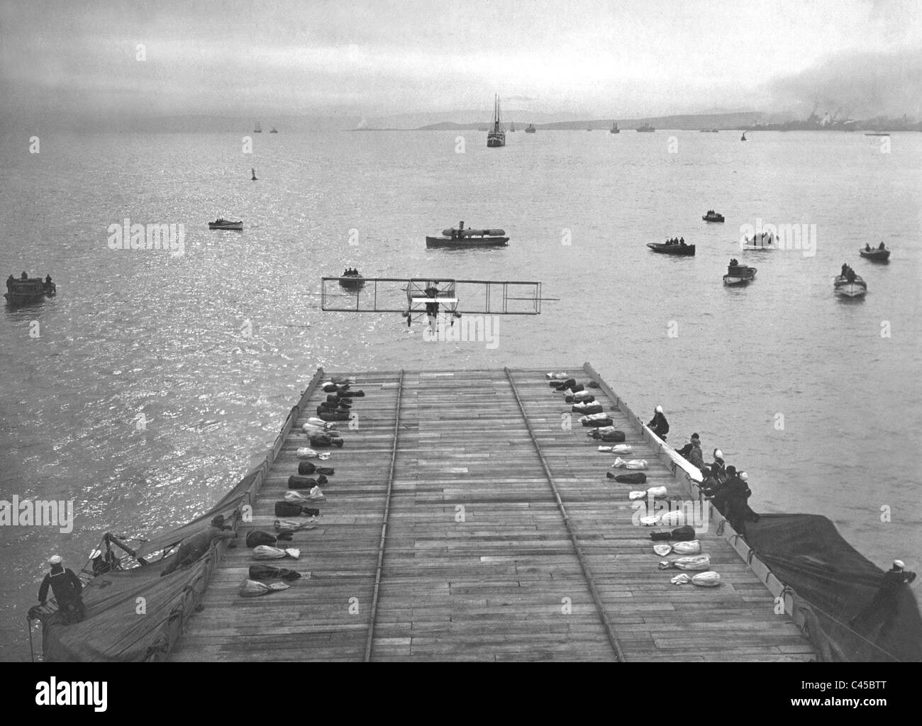 18 takes Black and White Stock Photos & Images - Alamy