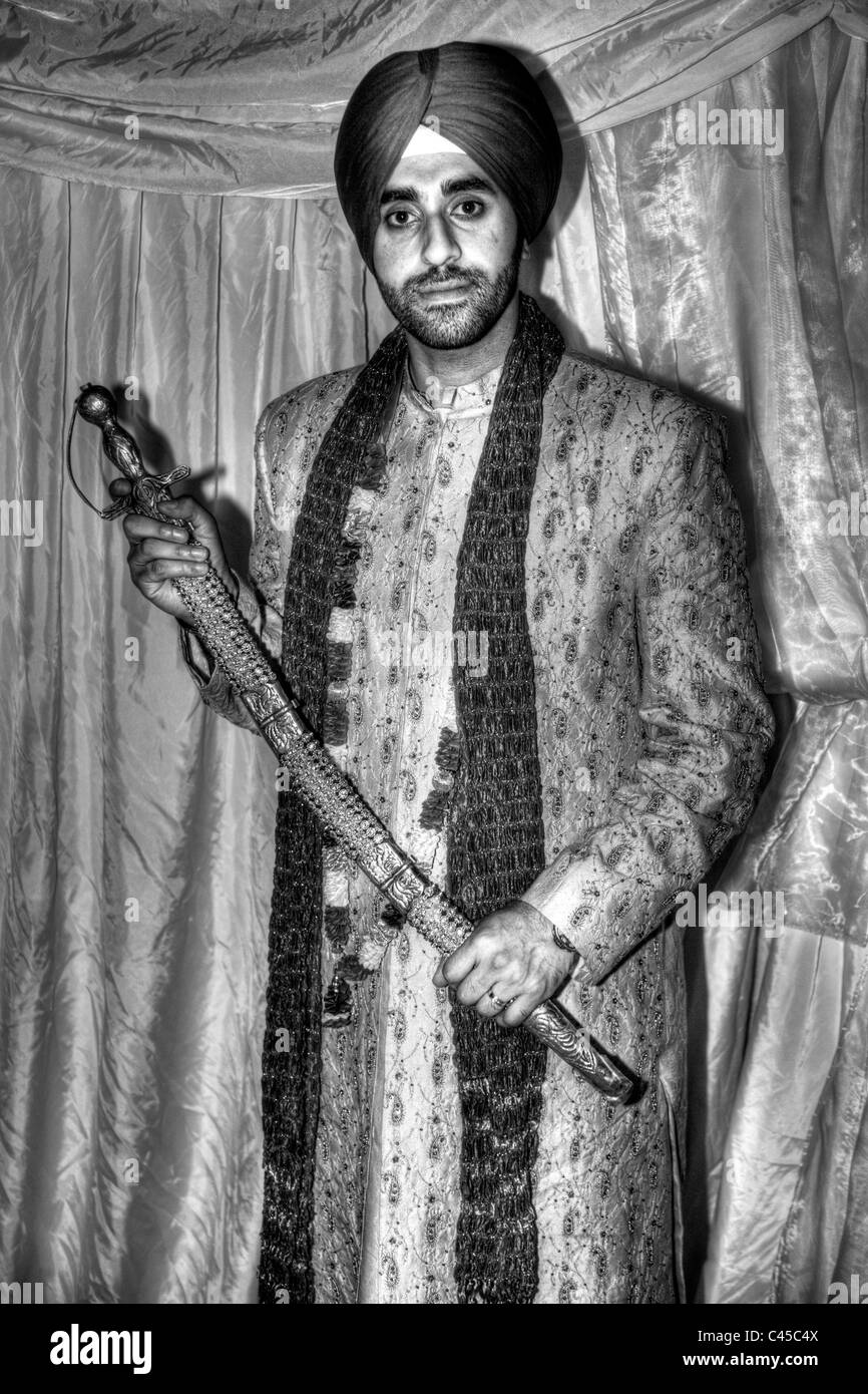 Sikh ceremonial sword Black and White Stock Photos & Images - Alamy