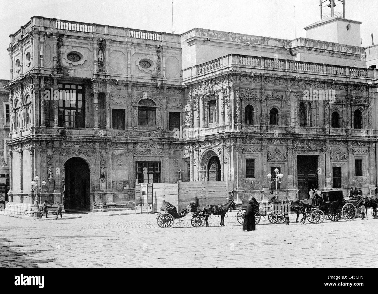 Town hall exterior view Black and White Stock Photos & Images - Alamy