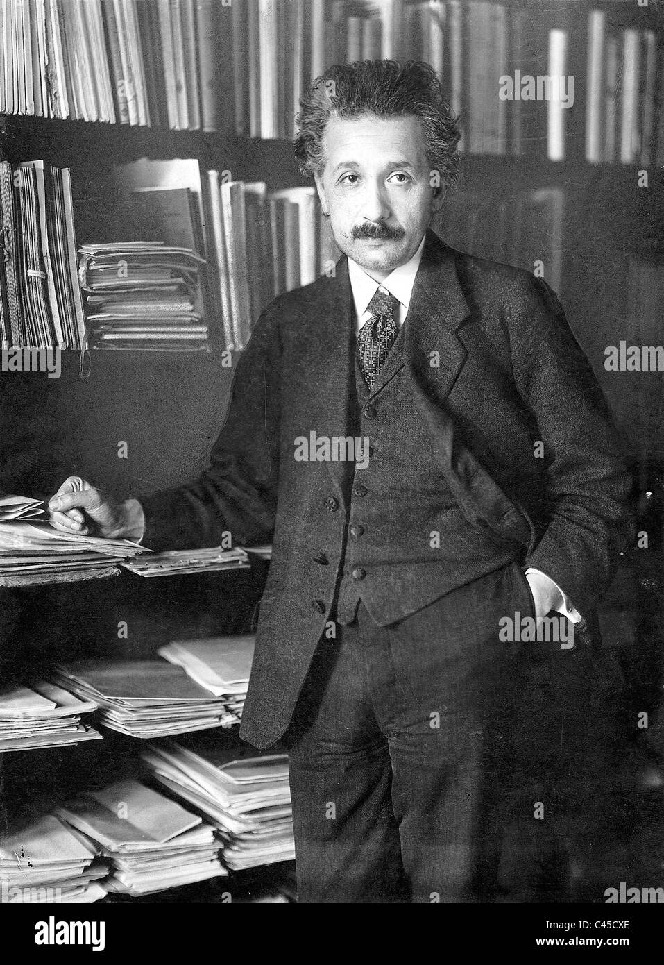 Albert Einstein, 1920 Stock Photo - Alamy