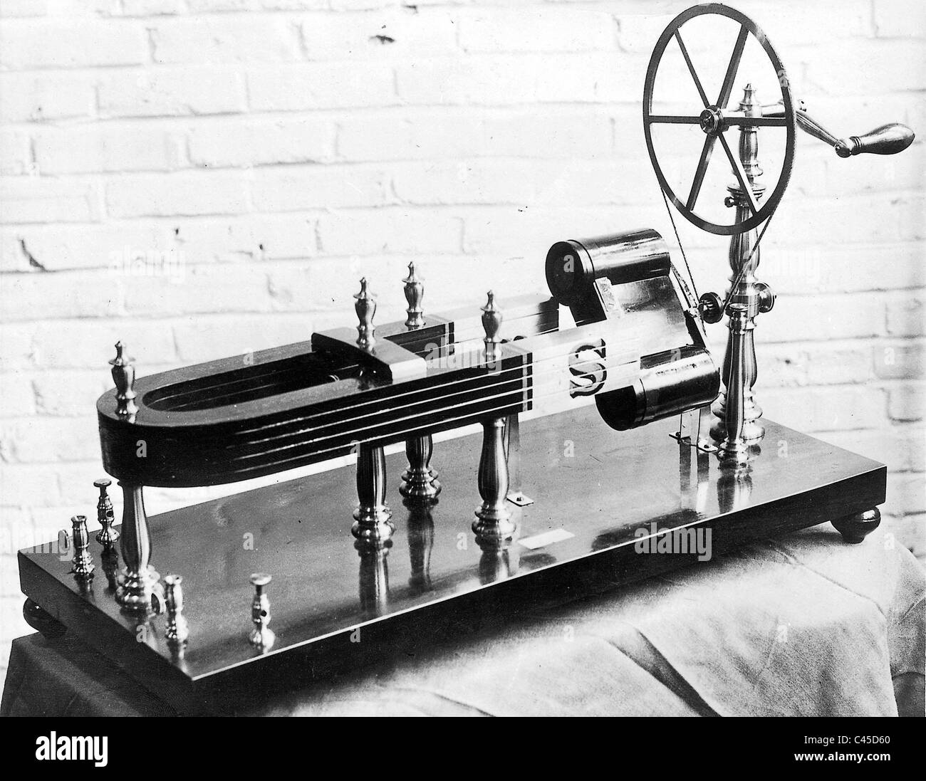 Dynamo machine hi-res stock photography and images - Alamy