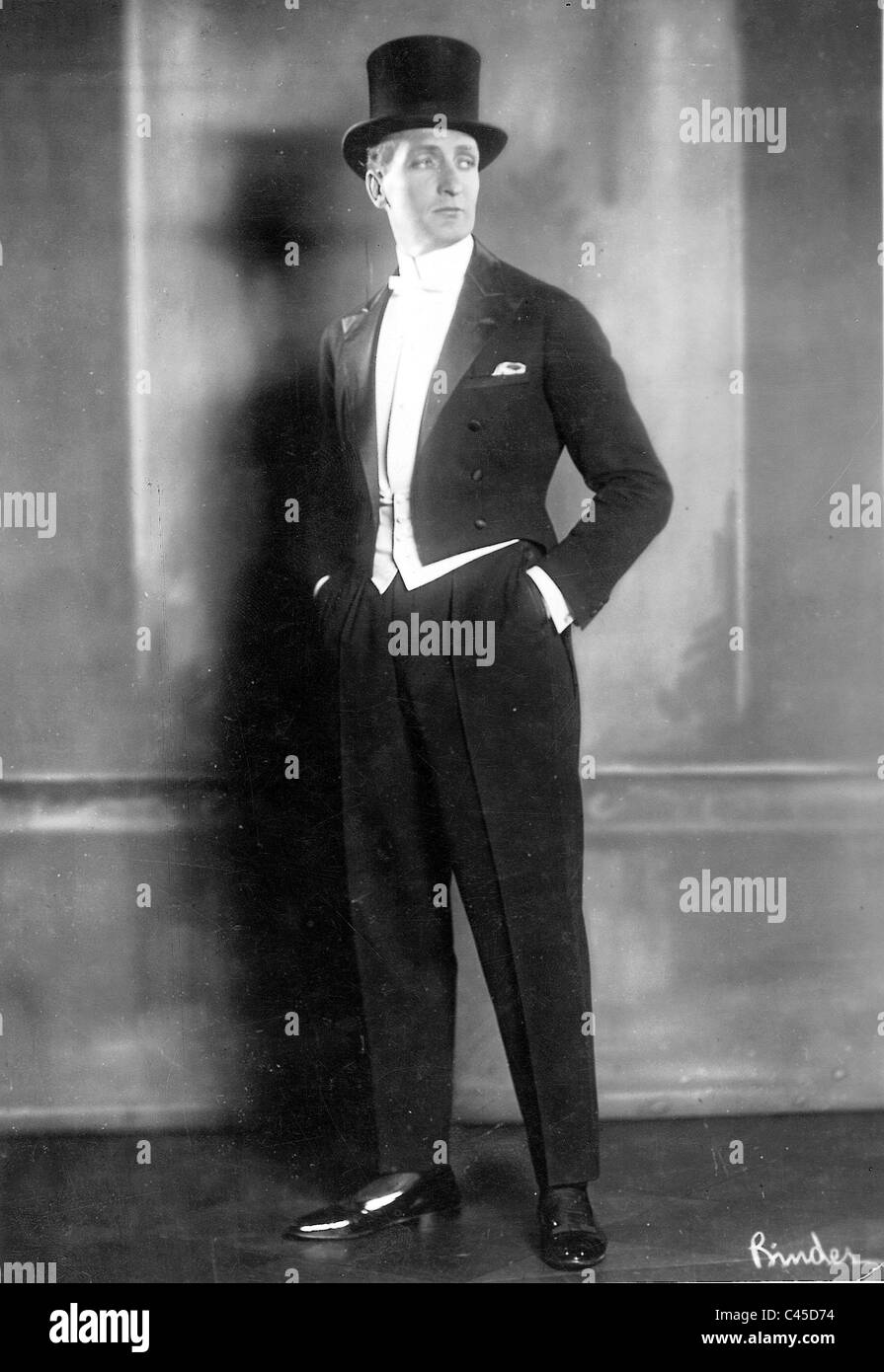 1891 1960 Black and White Stock Photos & Images - Alamy