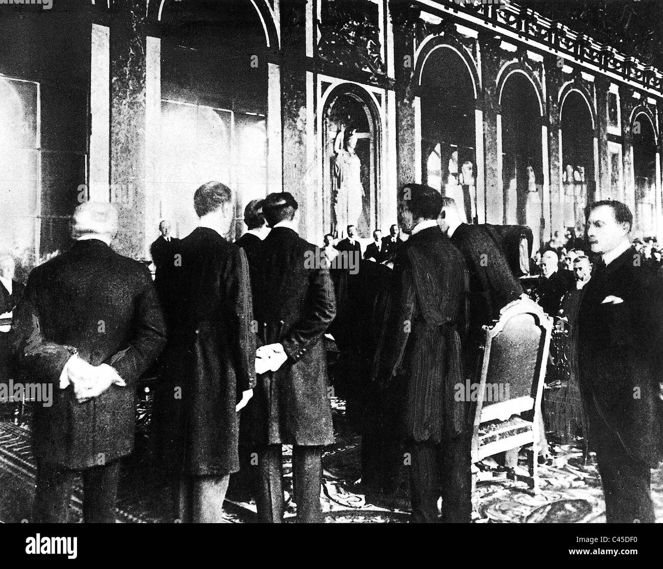 Treaty of versailles 1919 hi-res stock photography and images - Alamy
