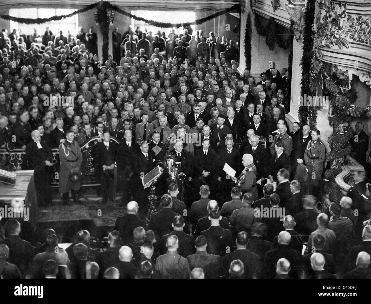 Hindenburg hitler potsdam Black and White Stock Photos & Images - Alamy