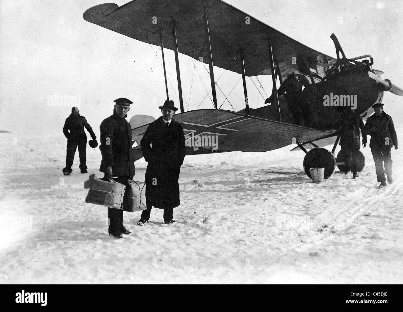 Aircraft assembly line hi-res stock photography and images - Alamy