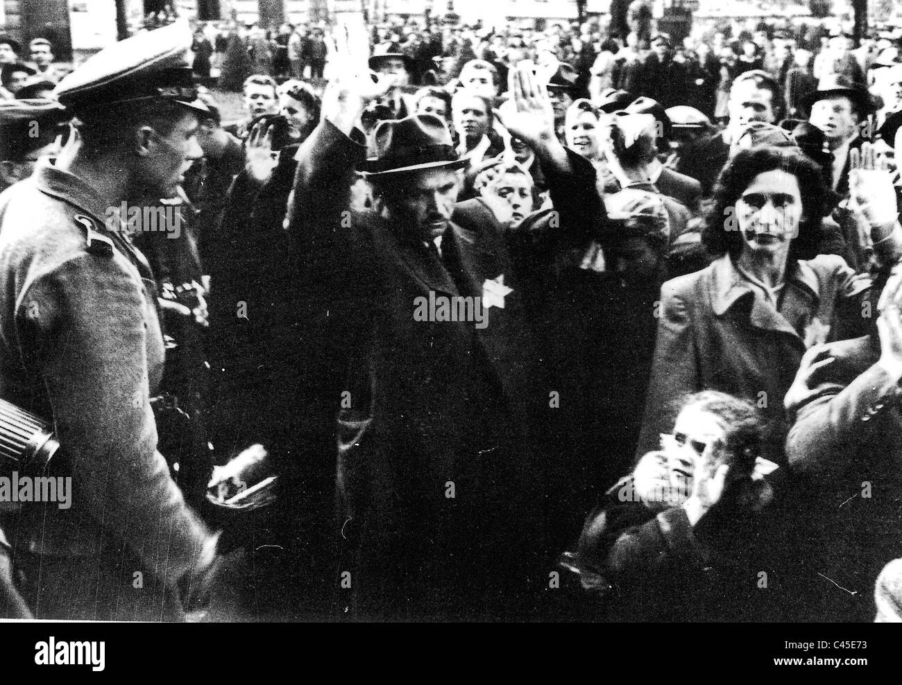 19 12 03 Black and White Stock Photos & Images - Alamy