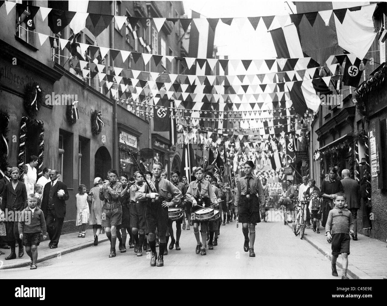 Hitler youth marching hi-res stock photography and images - Alamy