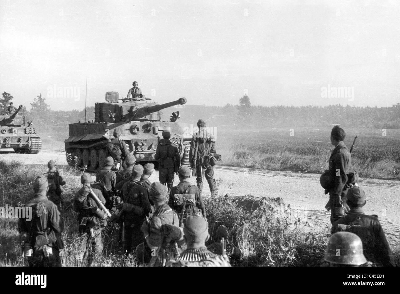 Panzer vi tiger hi-res stock photography and images - Alamy