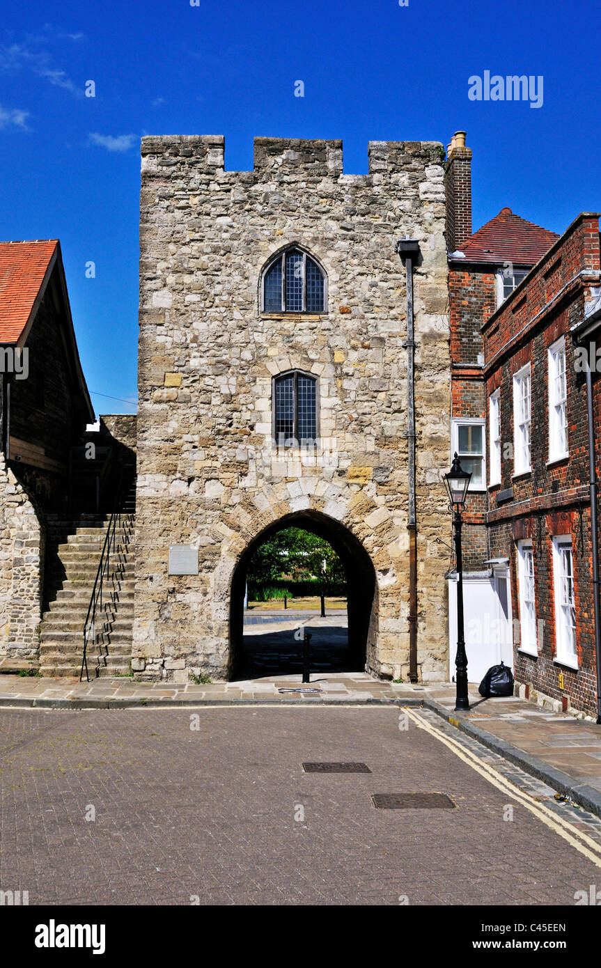 14th century three storey tower hi-res stock photography and images - Alamy