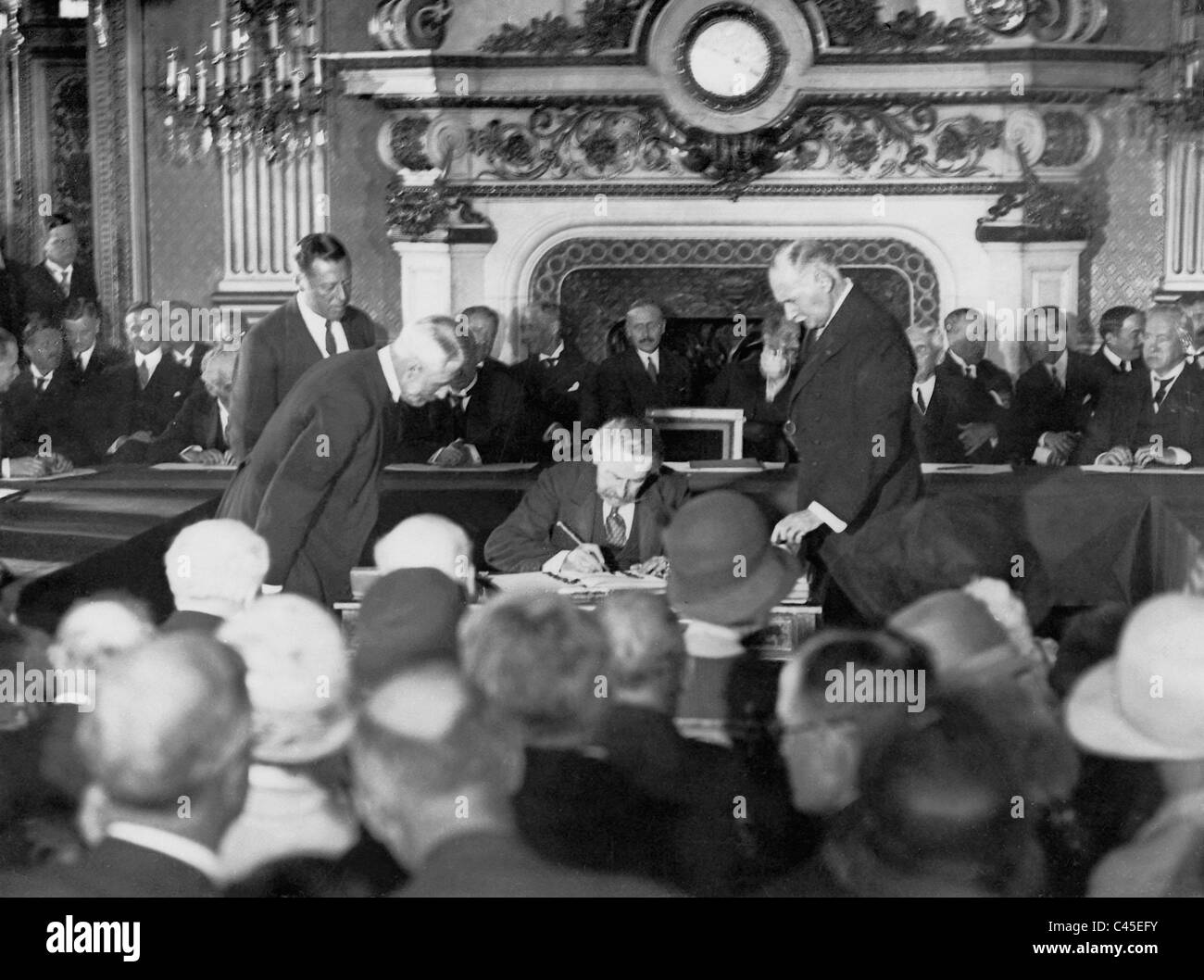 Kellogg Briand Pact Document