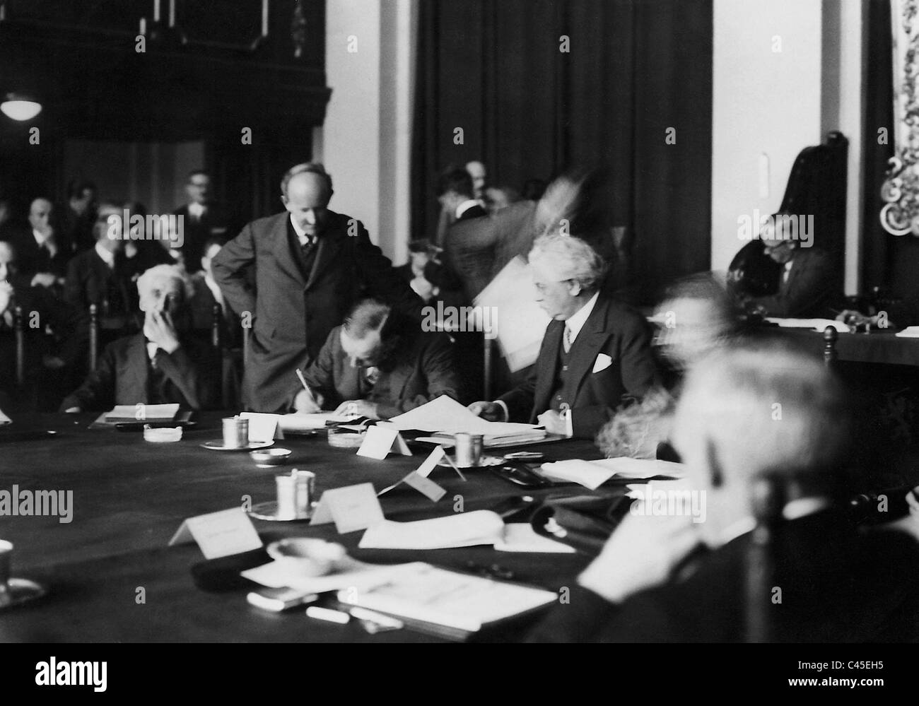 Completion of the first Hague Conference, 1929 Stock Photo - Alamy