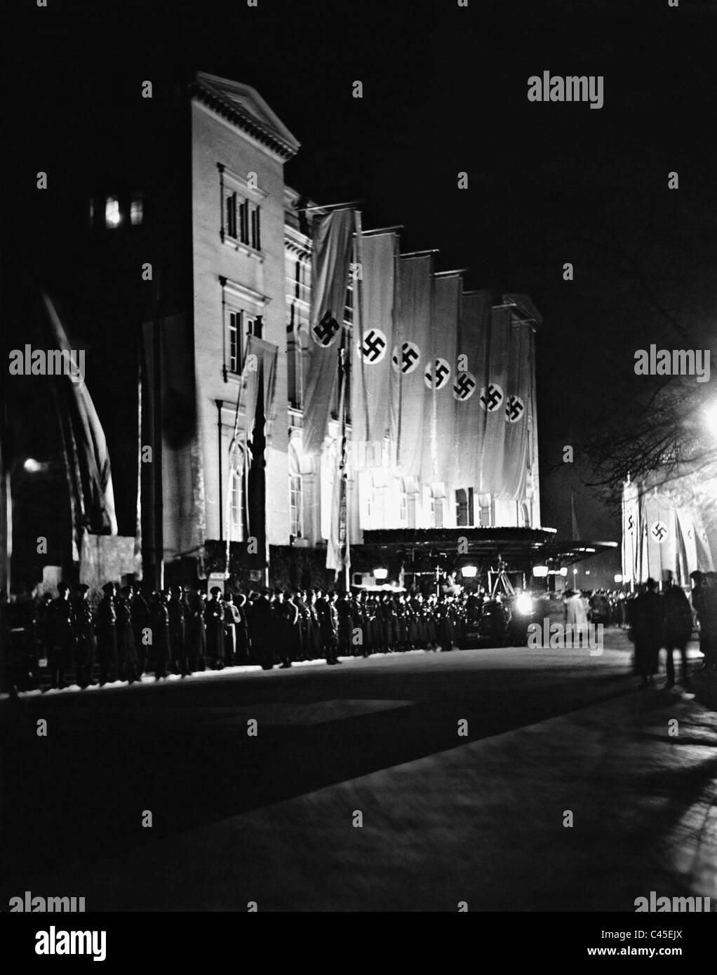 Opera house at night Black and White Stock Photos & Images - Alamy