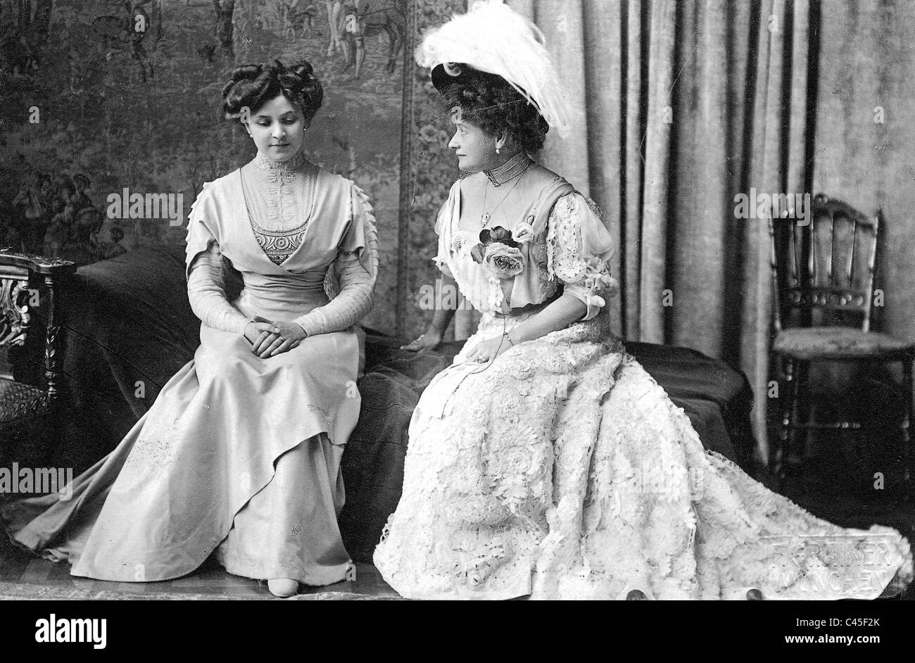 Ladies fashion 1908 hi-res stock photography and images - Alamy
