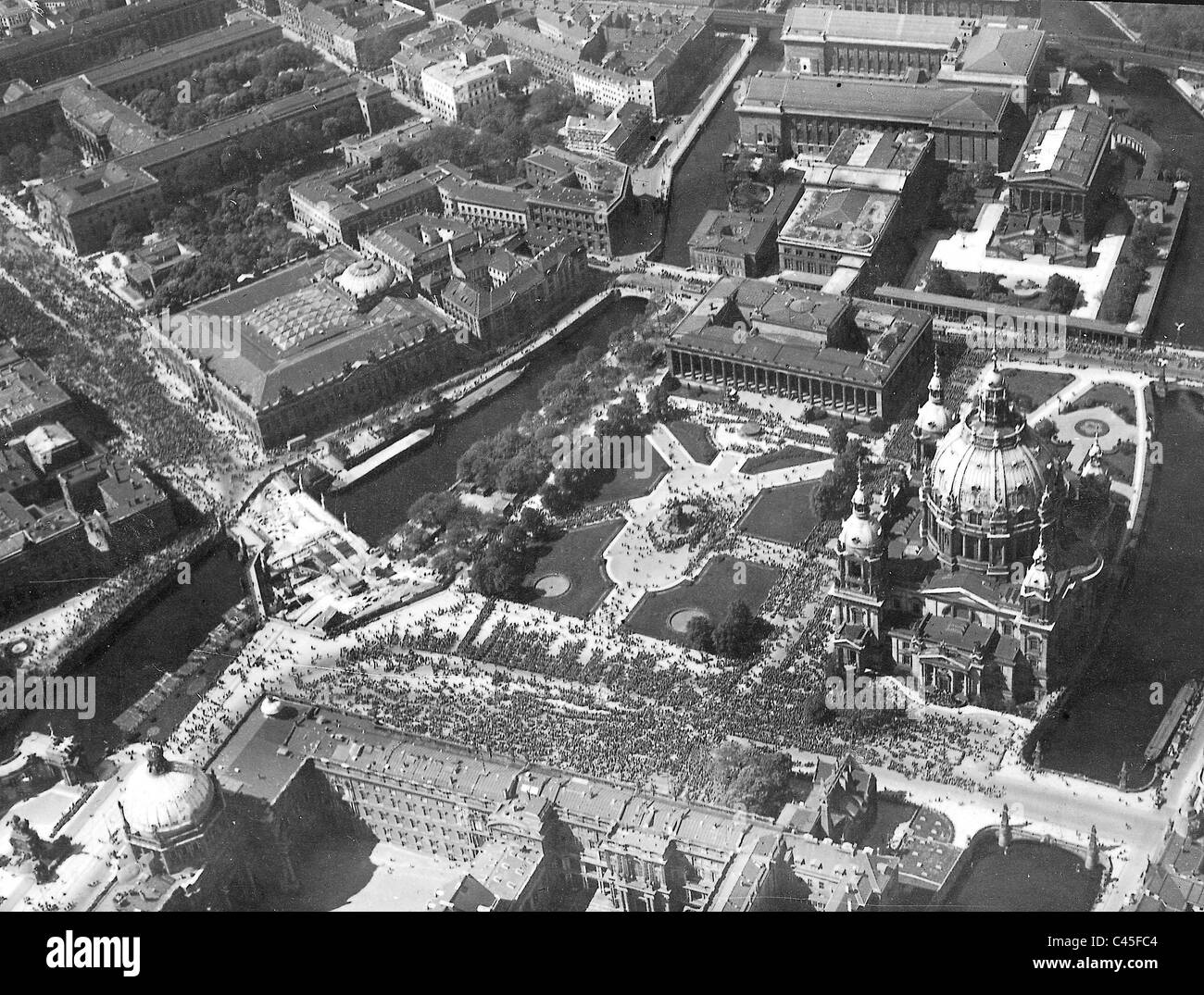 Museum Island in Berlin, 1926 Stock Photo - Alamy