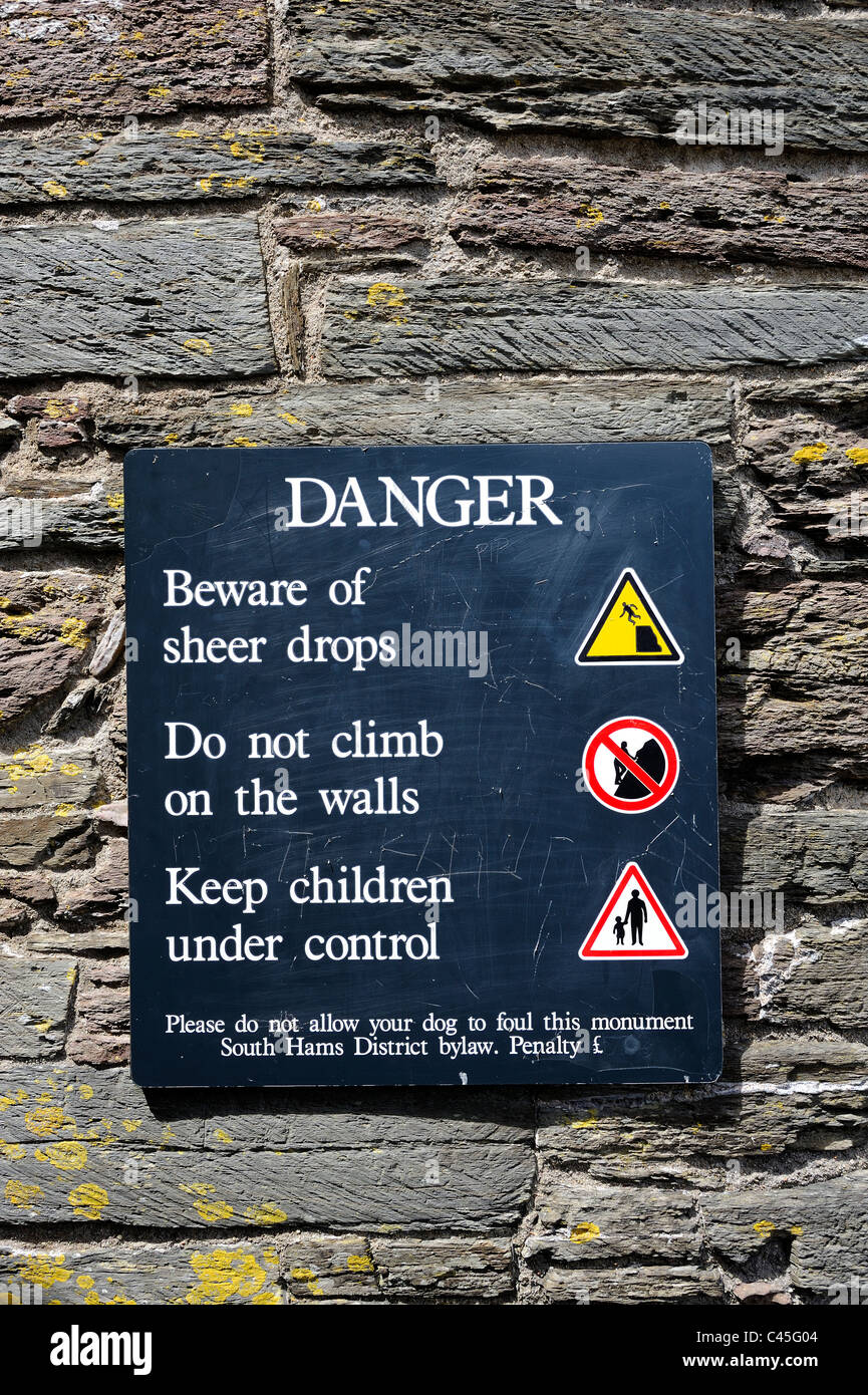 Sign on fort hi-res stock photography and images - Alamy