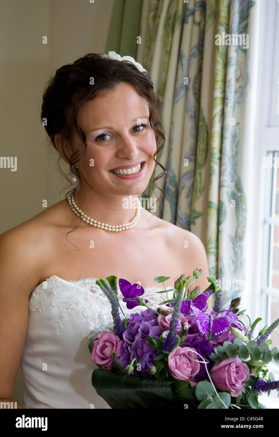 Wedding nerves hi-res stock photography and images - Alamy