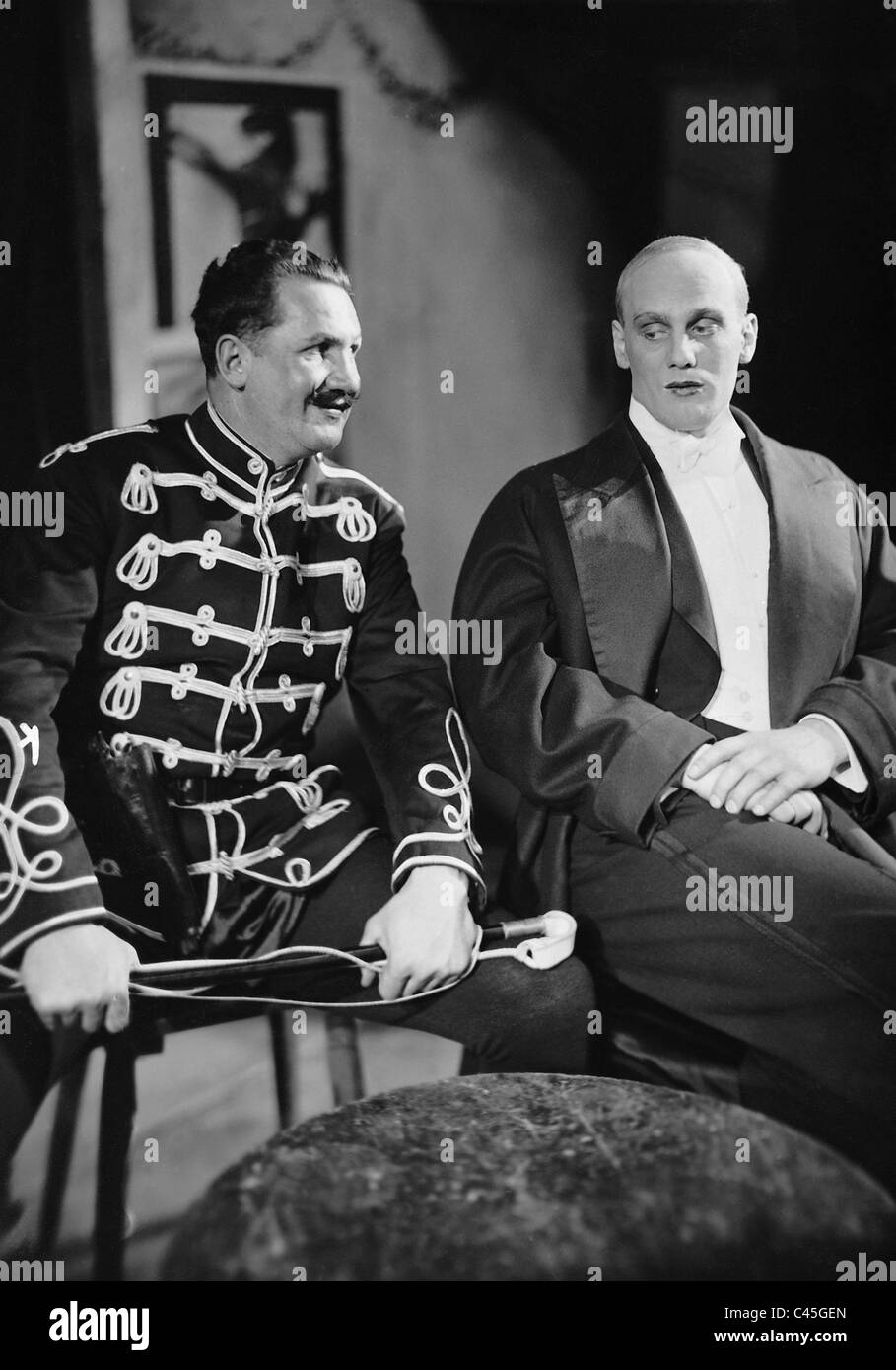 Animal theatre Black and White Stock Photos & Images - Alamy