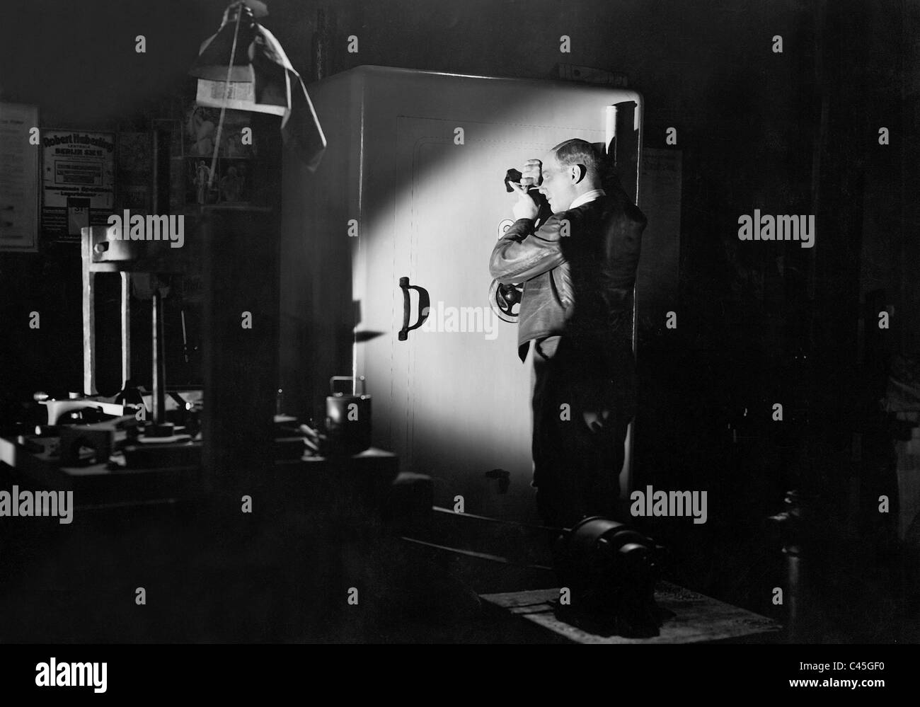 Gustaf Gruendgens in 'The participant does not respond' 1932 Stock ...