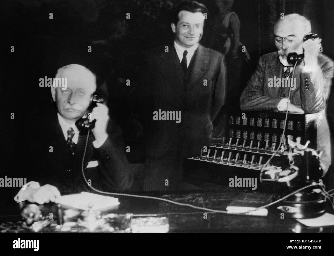 Jean Louis Barthou uses the first direct phone connection Paris ...