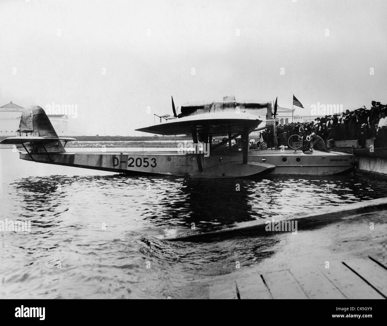 Flying into chicago Black and White Stock Photos & Images - Alamy