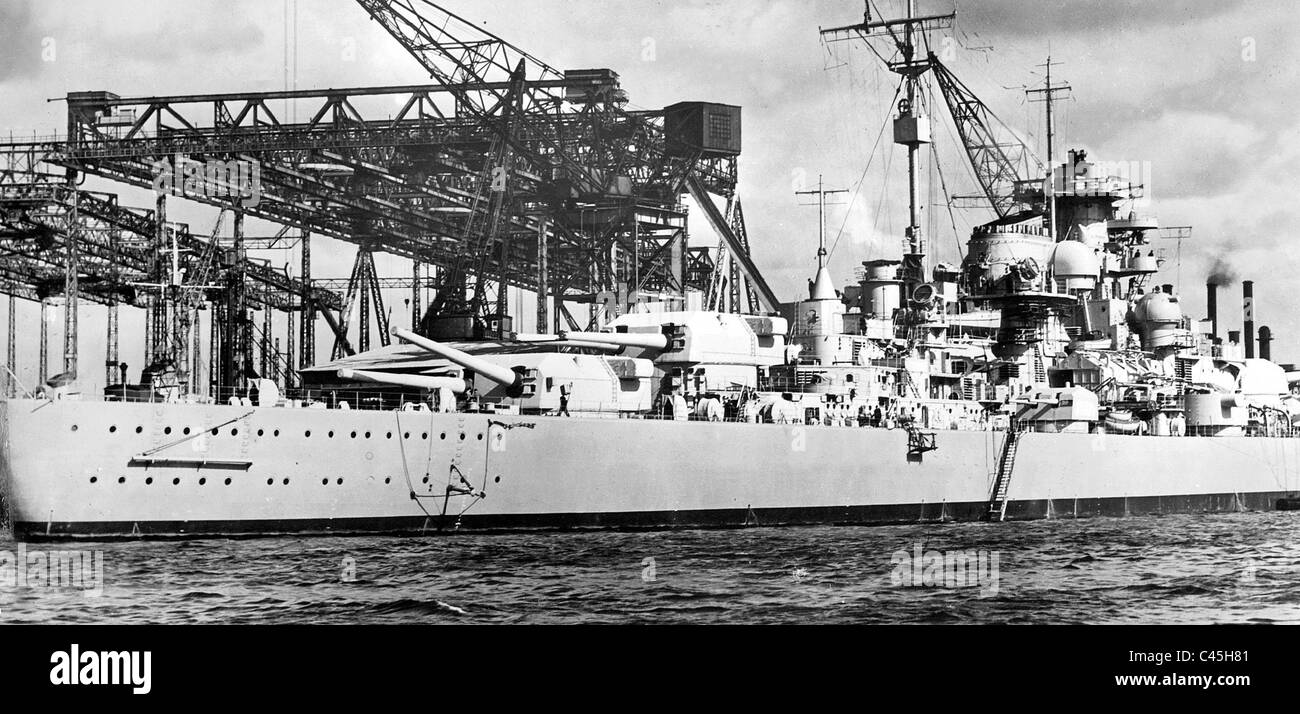 Construction of the battleship 'Bismarck' in the Hamburg shipyard Blohm ...