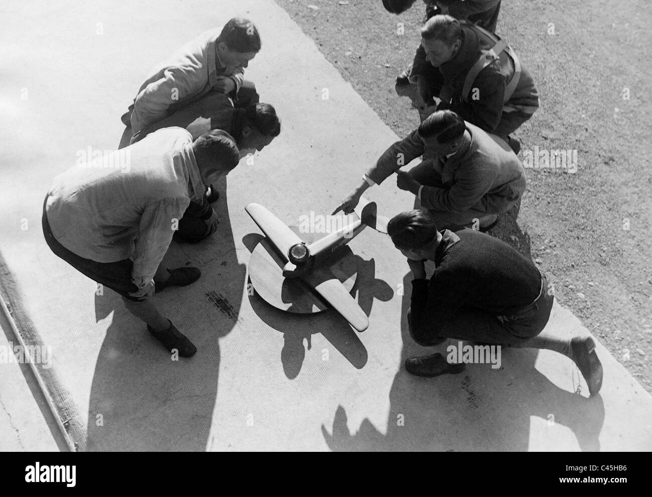 Flying training school hi-res stock photography and images - Alamy