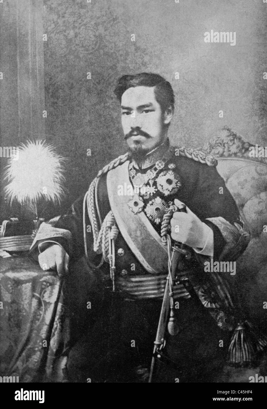 Meiji tenno hi-res stock photography and images - Alamy