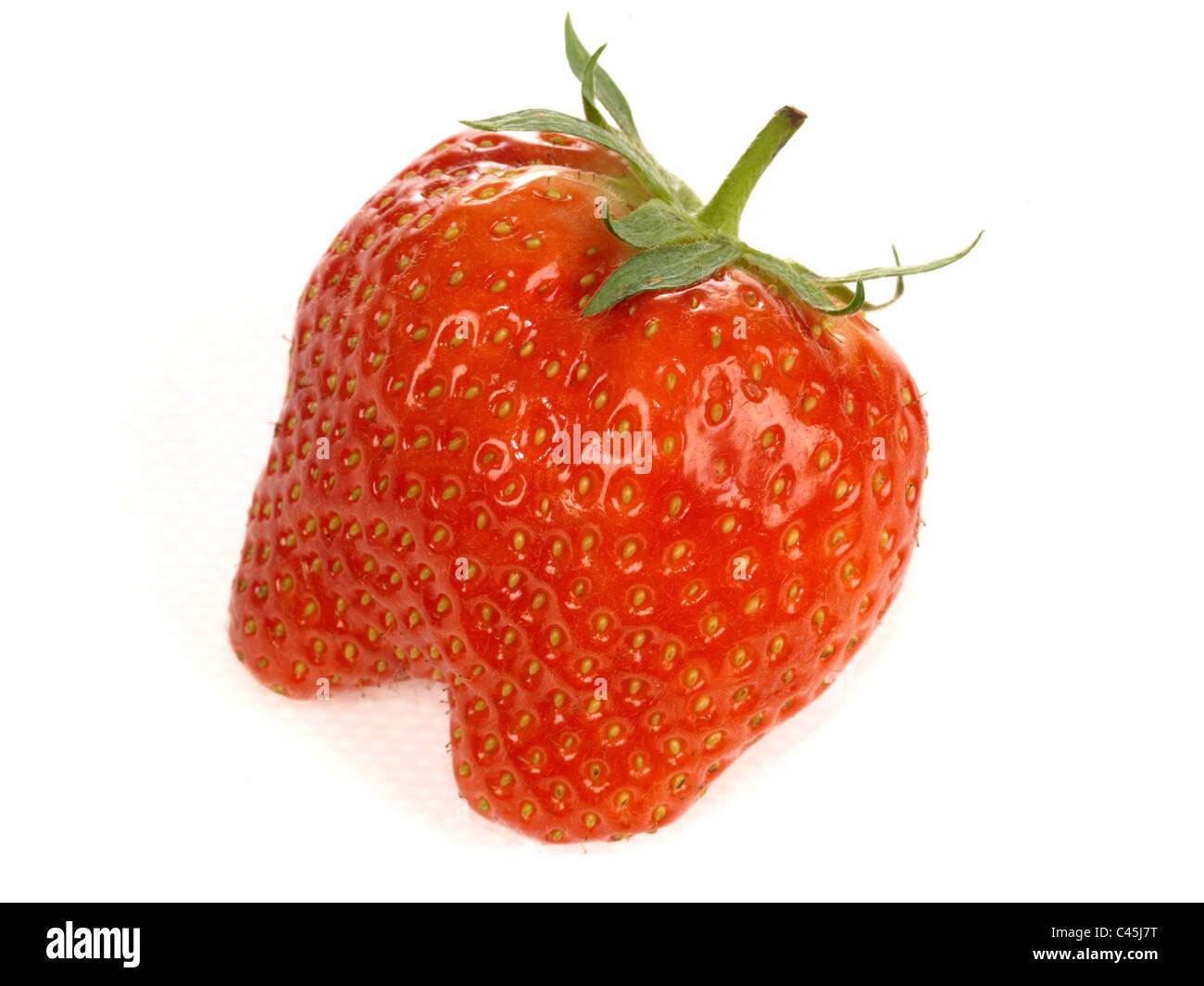 Single fresh strawberry hi-res stock photography and images - Alamy