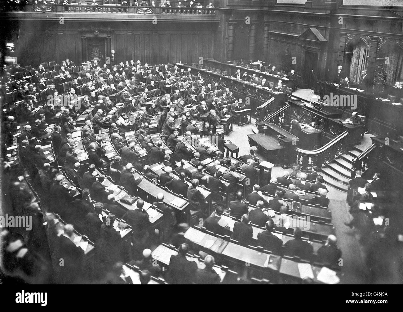 1920 party hi-res stock photography and images - Alamy