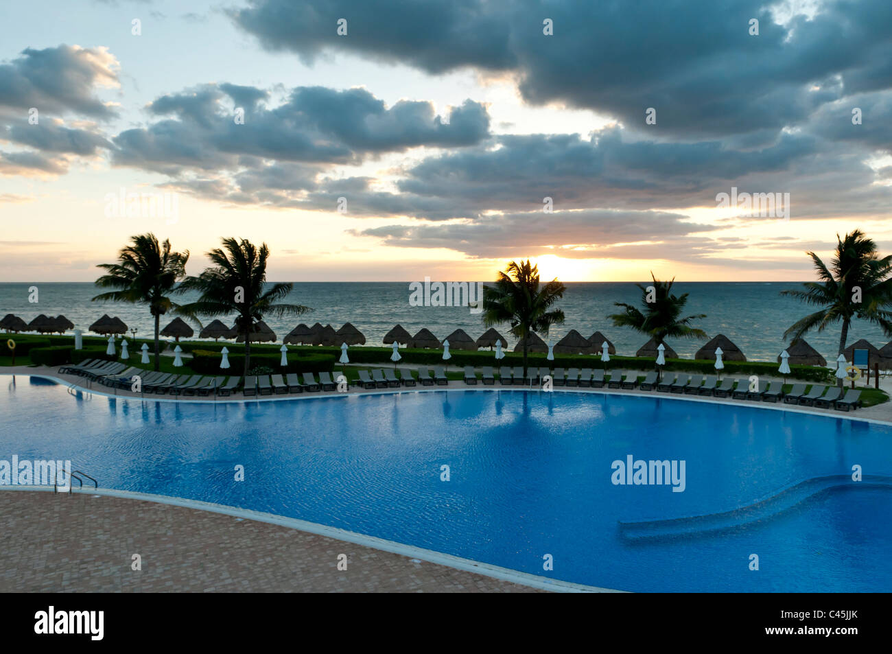 Yucatan peninsula resort mexico hi-res stock photography and images - Alamy