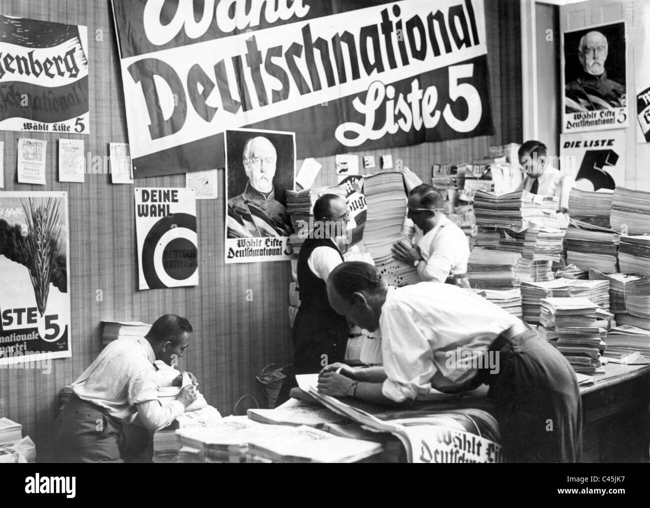 Reichstag berlin 1932 hi-res stock photography and images - Alamy