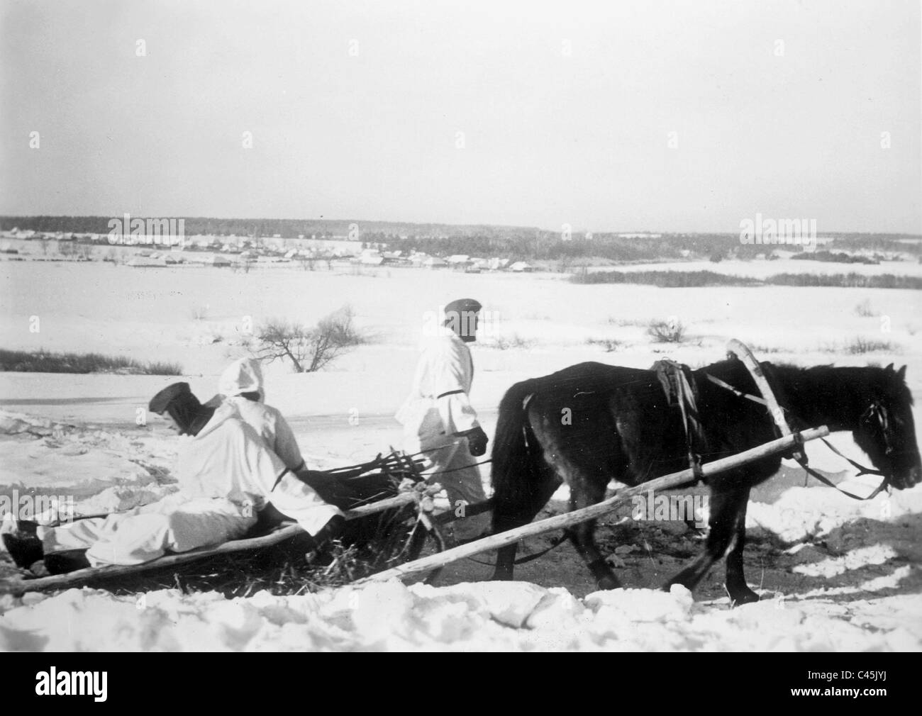 German soldiers with a horse-pulled sled on the Eastern front, 1942 ...