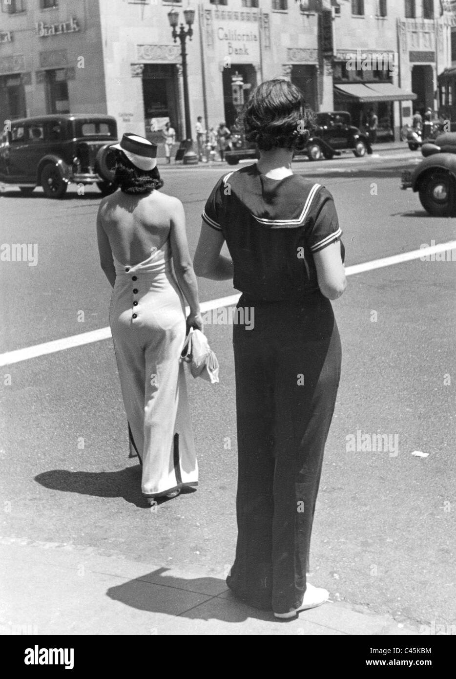1935 fashion hi-res stock photography and images - Alamy