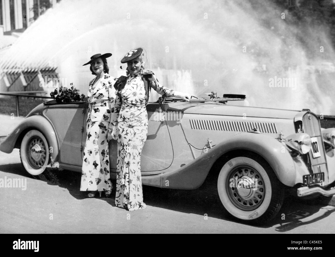 Women's fashion from 1938 Stock Photo - Alamy
