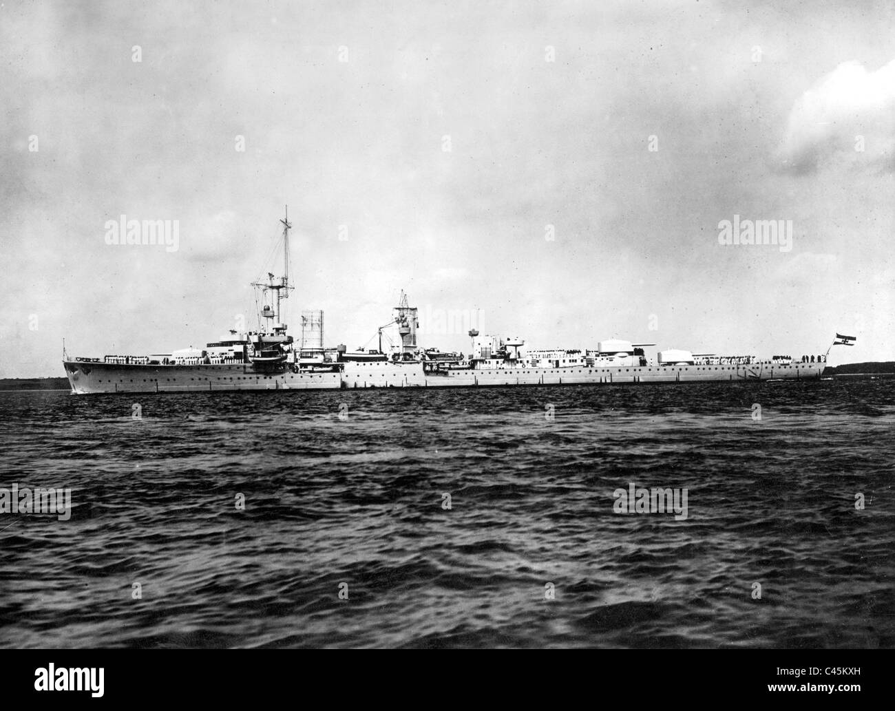 Battle cruiser 'Koenigsberg', 1929 Stock Photo - Alamy