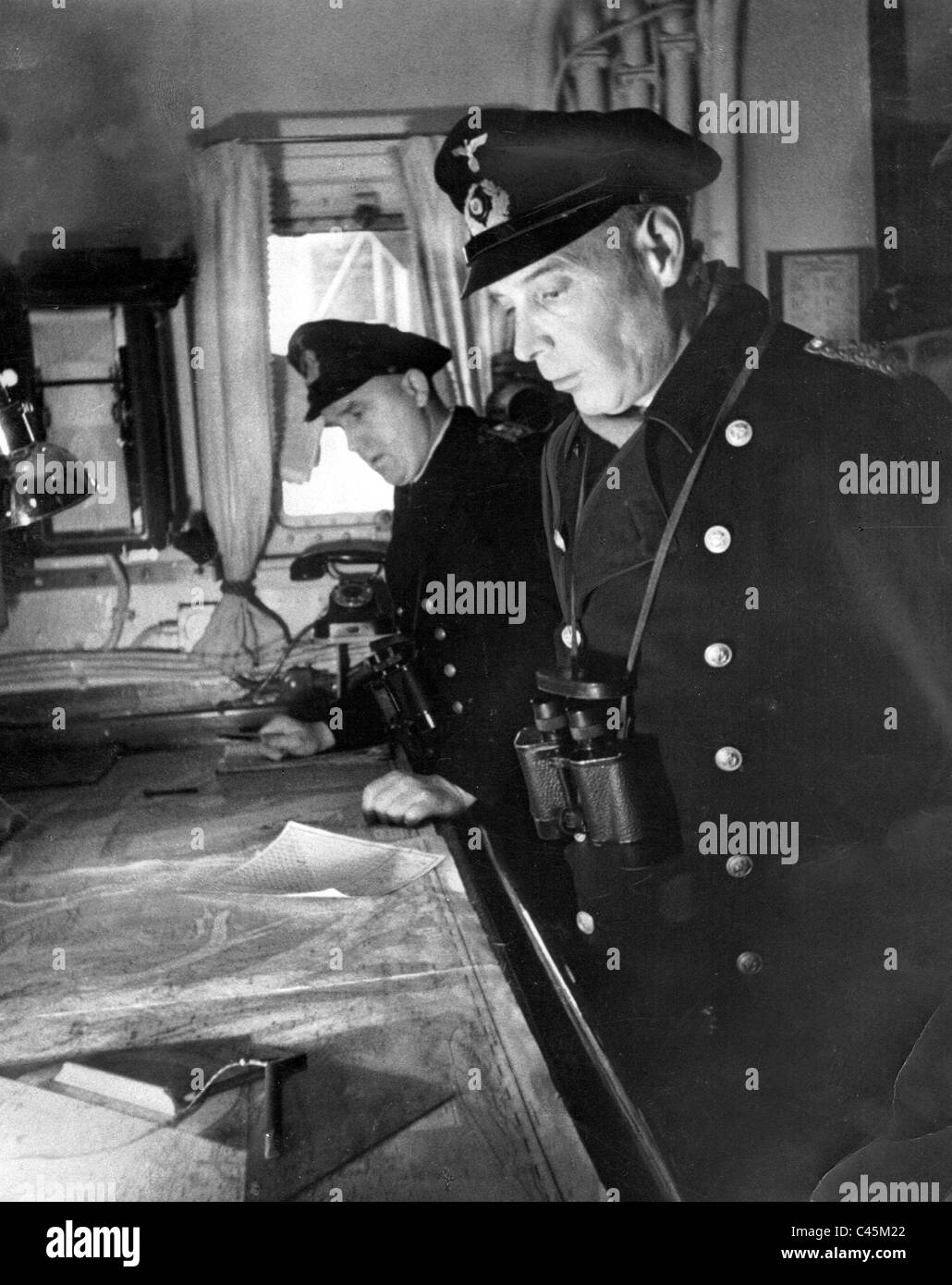 Ship commander hi-res stock photography and images - Alamy