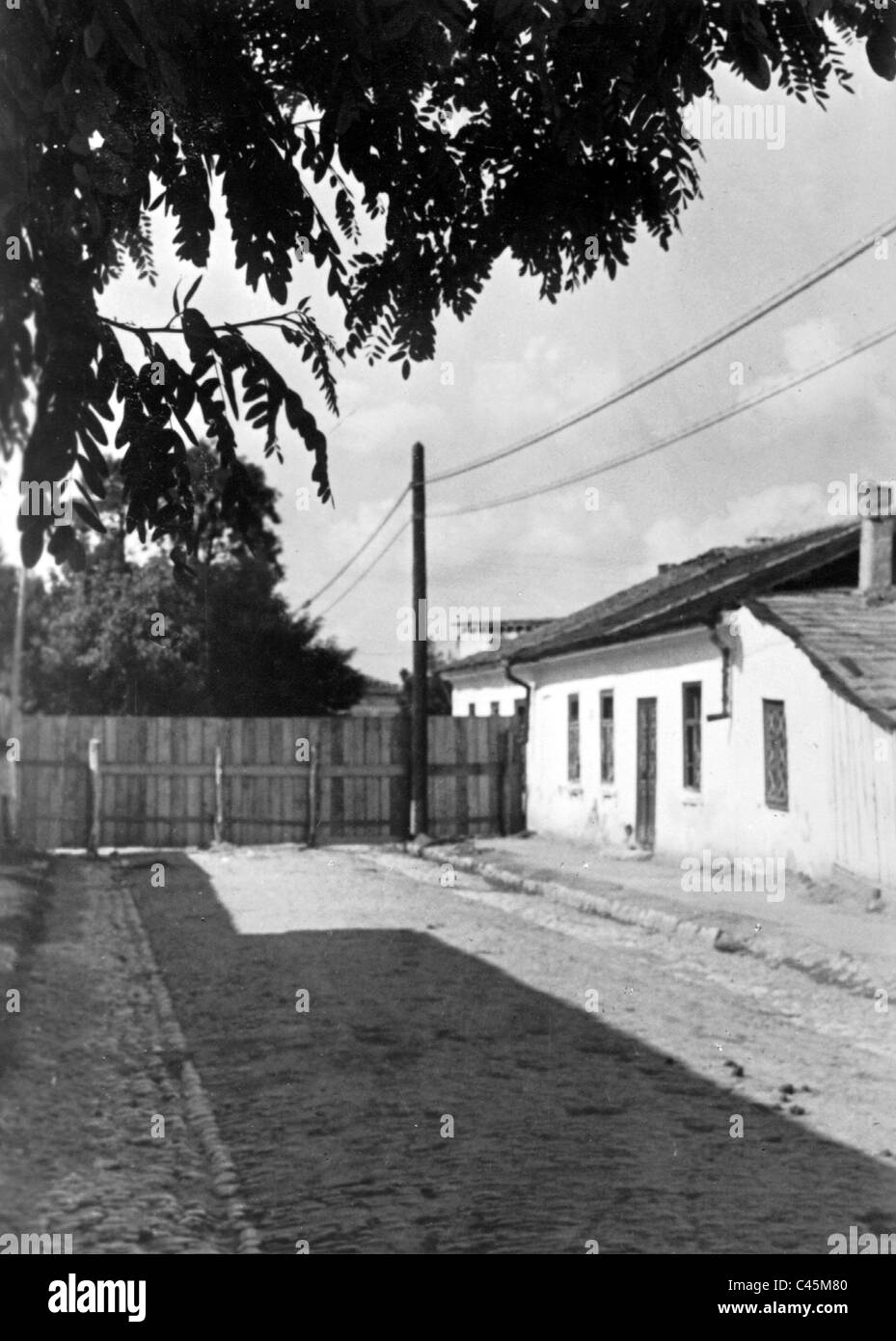 Boundary fence of the Jewish ghetto of Chisinau, 1941 Stock Photo - Alamy