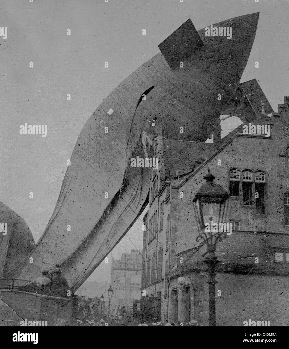 Crash of zeppelin hi-res stock photography and images - Alamy
