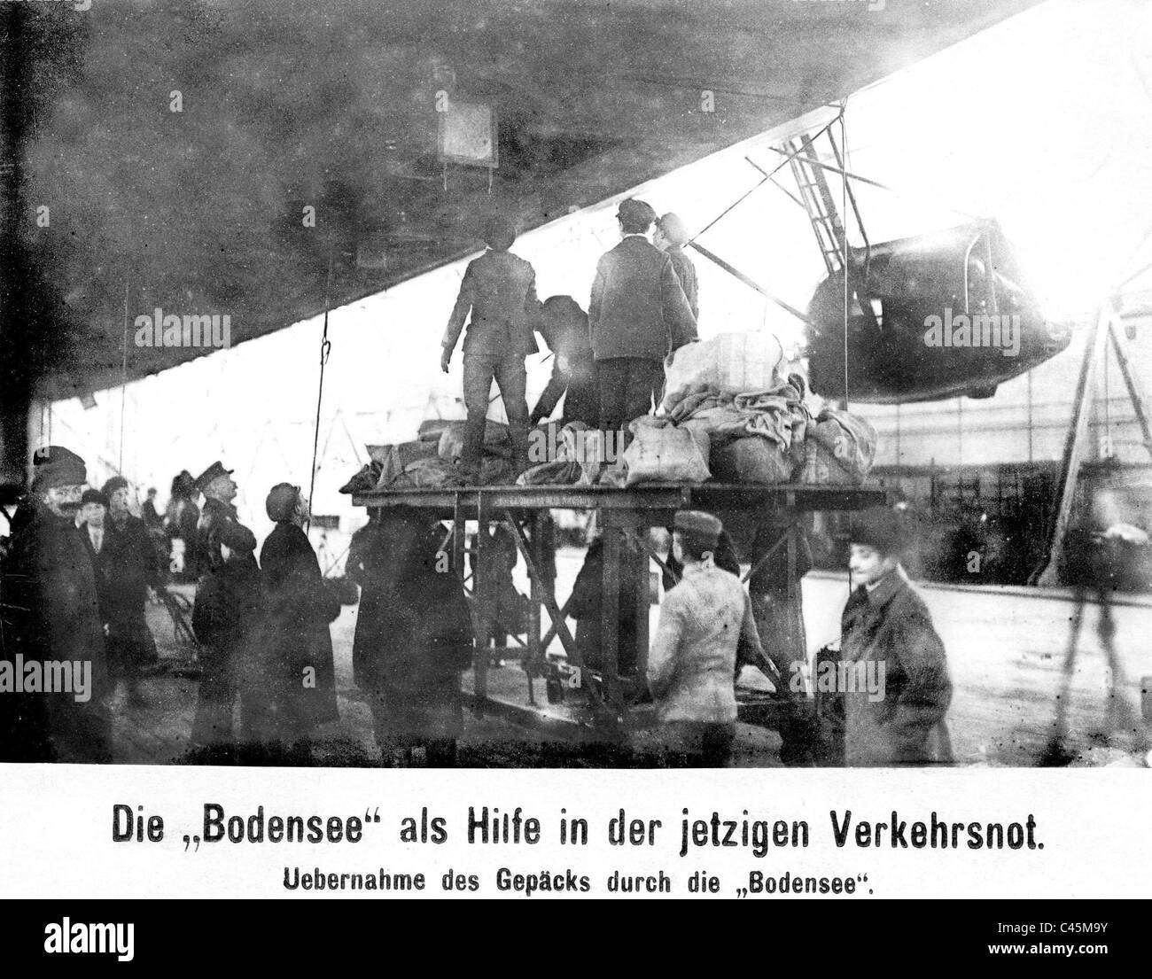 Luggage takeover of the Zeppelin airship 'Bodensee', 1919 Stock Photo ...