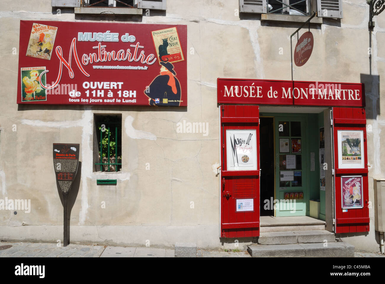 The Musee de Montmartre museum in Montmartre Paris Stock Photo - Alamy