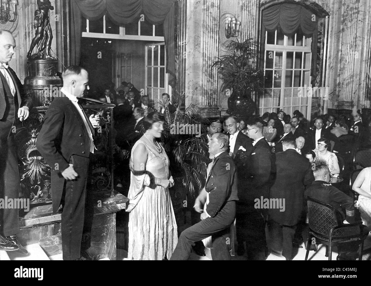 Ceremonial event at the Hotel Esplanade in Berlin at the end of the 20s ...