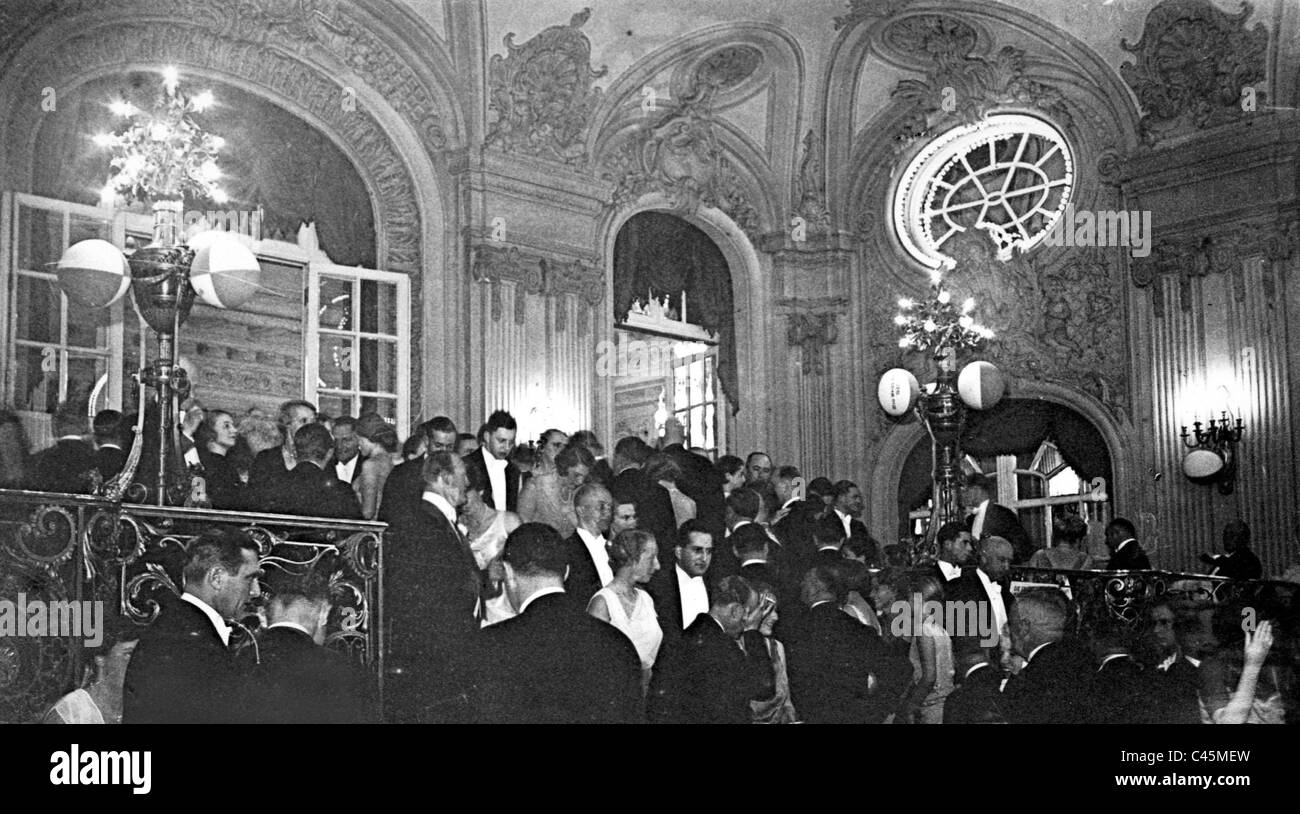 Ball at the Hotel Esplanade in Berlin, 1932 Stock Photo - Alamy
