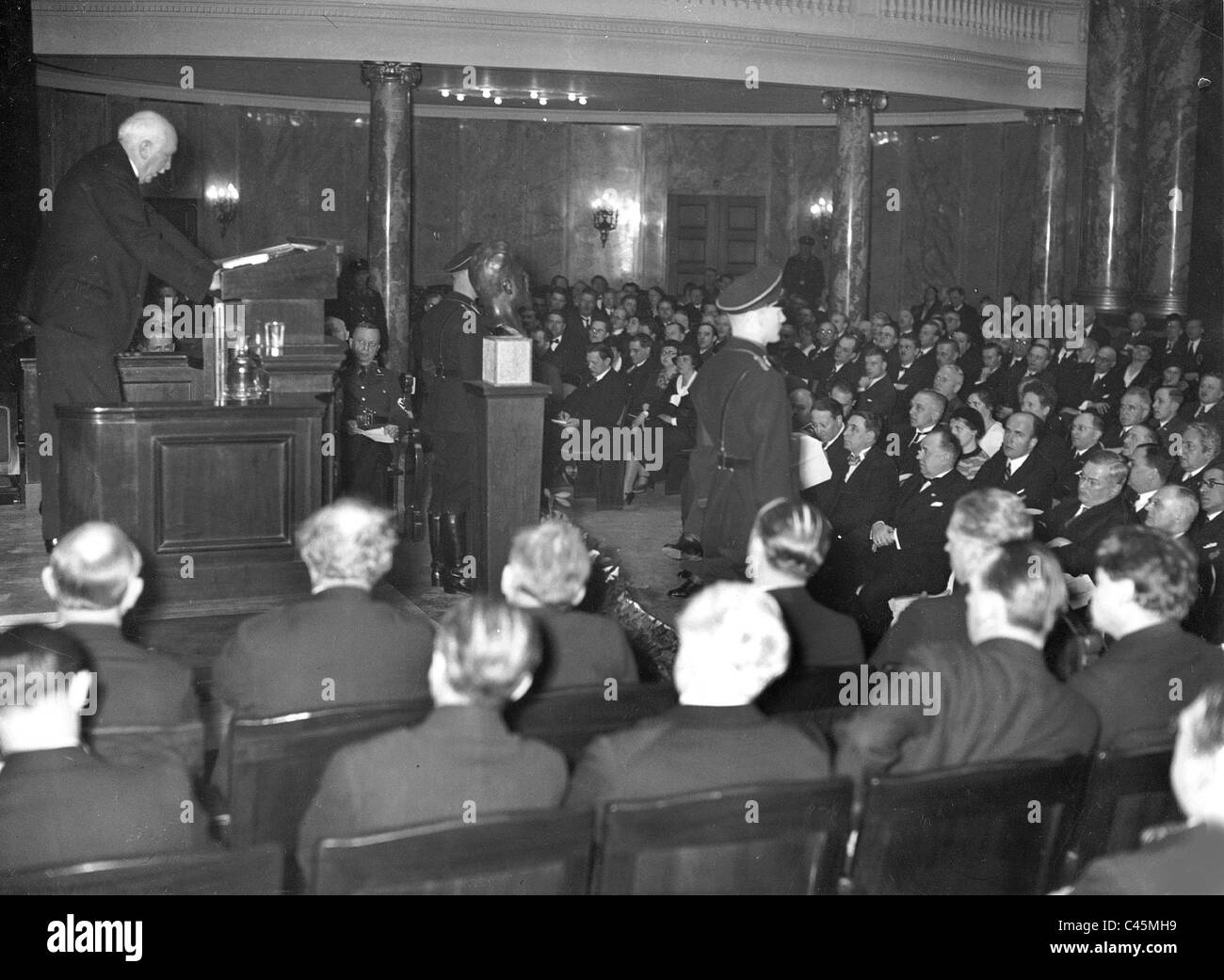 Richard strauss berlin hi-res stock photography and images - Alamy