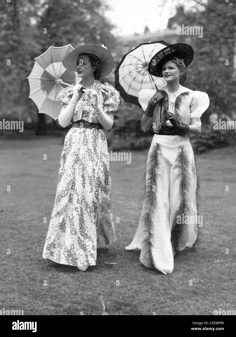 Women's fashion from 1938 Stock Photo - Alamy