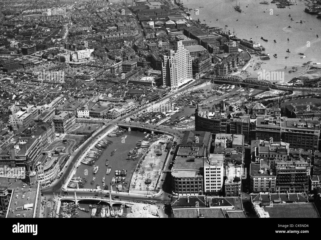 Asia view Black and White Stock Photos & Images - Alamy